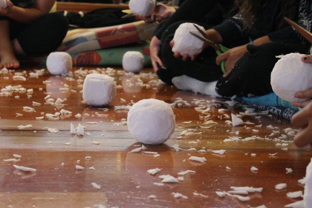 Learning to make Māori poi, except for that last step. - SpinPoi